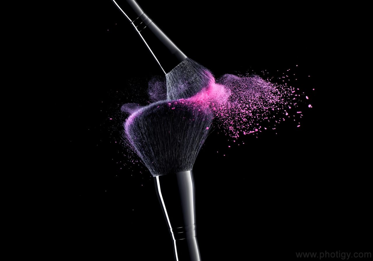 Hi-Speed Action in Cosmetic Photography (Powder Burst) - Workshop #16